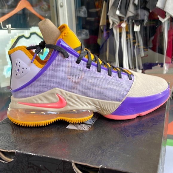 Nike | Shoes | Nike Lebron 9 Low Mismatch Mens Size 12 Basketball Shoes ...